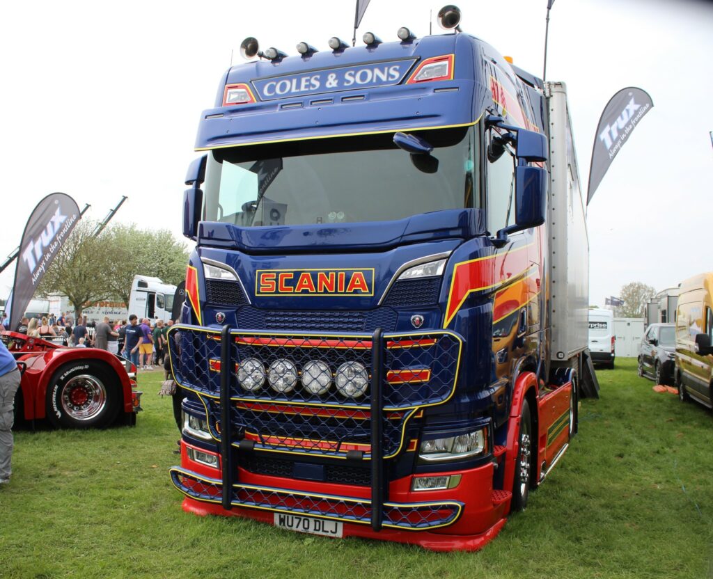 Highway For Next Gen Scania S & R Cabs A24-2 - Lightbars Direct